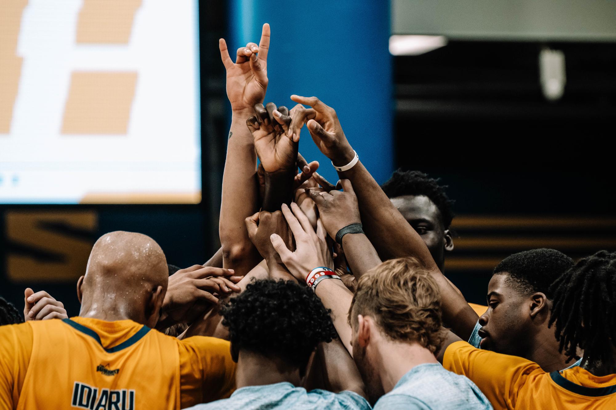 A look into men’s basketball for the 2025-26 season – Roo News